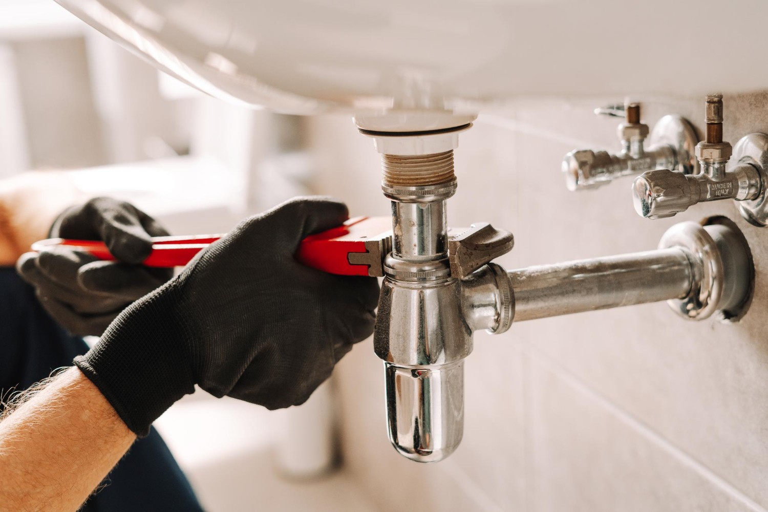 Sudden Drop in Water Pressure? Causes & Plumbing Solutions | Rooter ...